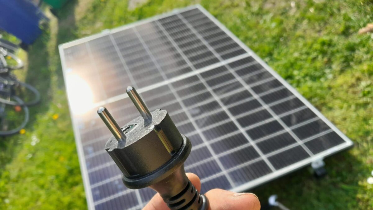 Balkonkraftwerk Modulvergleich: LONGi vs Trina vs JA Solar – welche ...